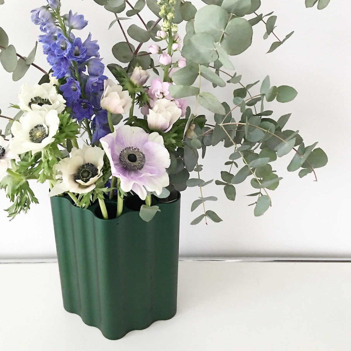 Interior | Flower Power Vitra Blumenvase Nuage - sophiagaleria